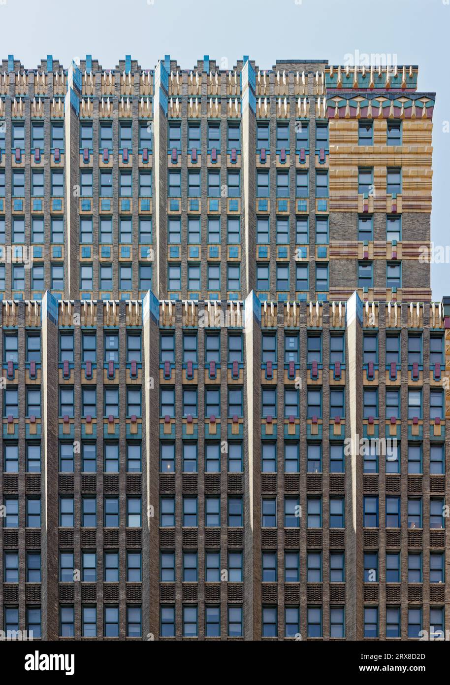 Much of 2 Park Avenue’s Art Deco splendor is in the top floors of the ...