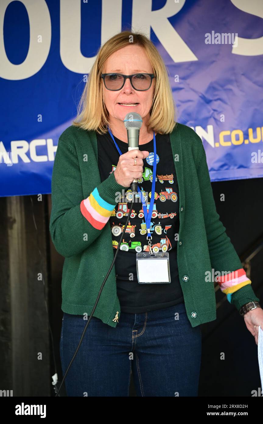 Liz webster hi-res stock photography and images - Alamy