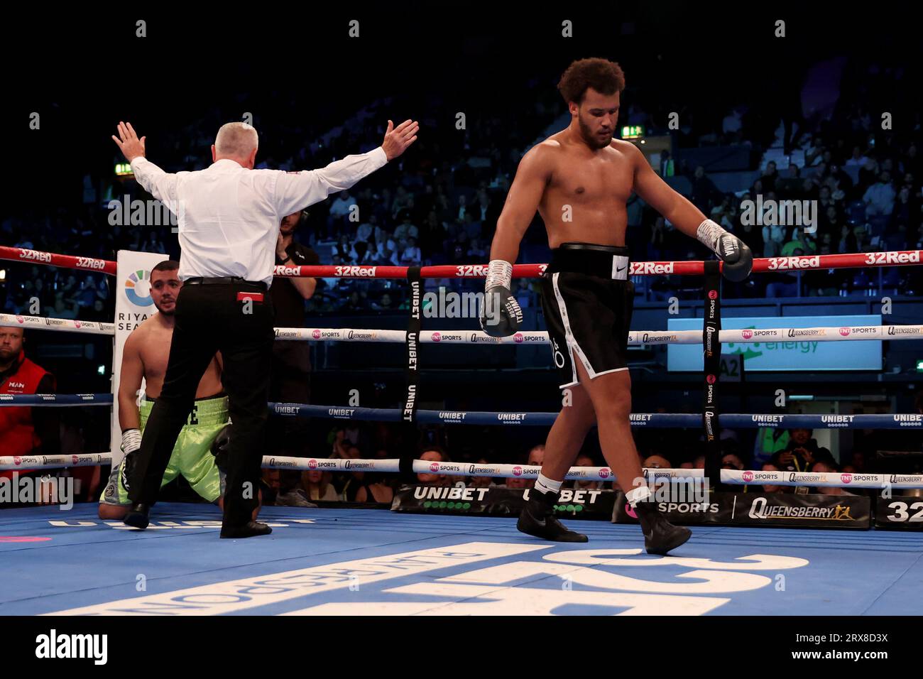 Moses Itauma celebrates after claiming victory over Amine Boucetta in ...