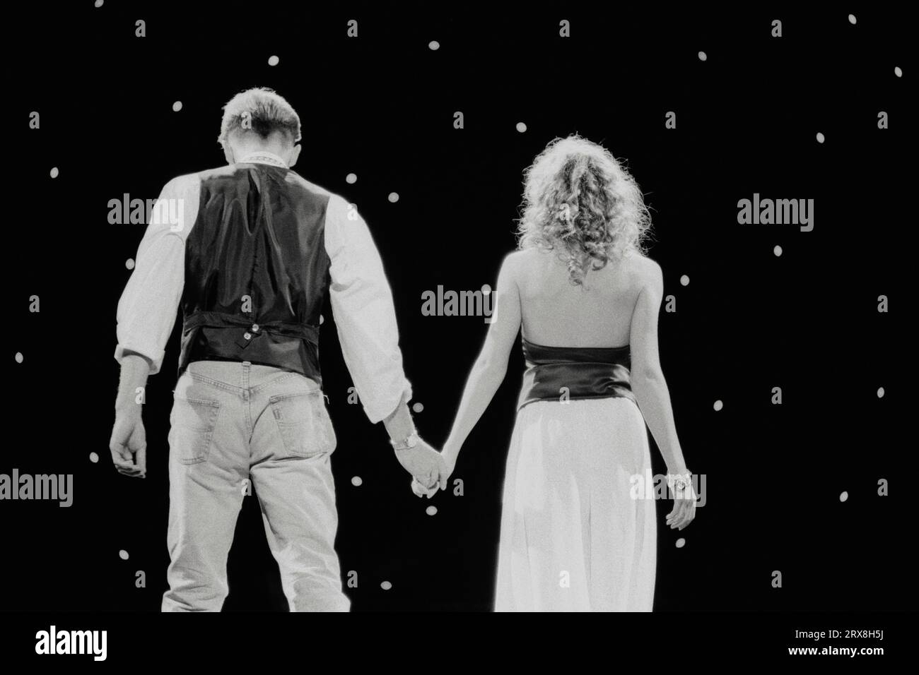 Kylie Minogue & Jason Donovan - perform Especially For You (Live The ...