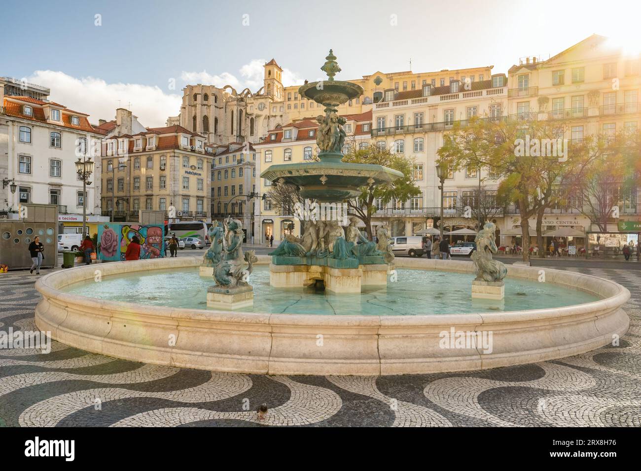 Fonte Norte do Rossio fountain in Lisbon city at sunset, Portugal Stock ...