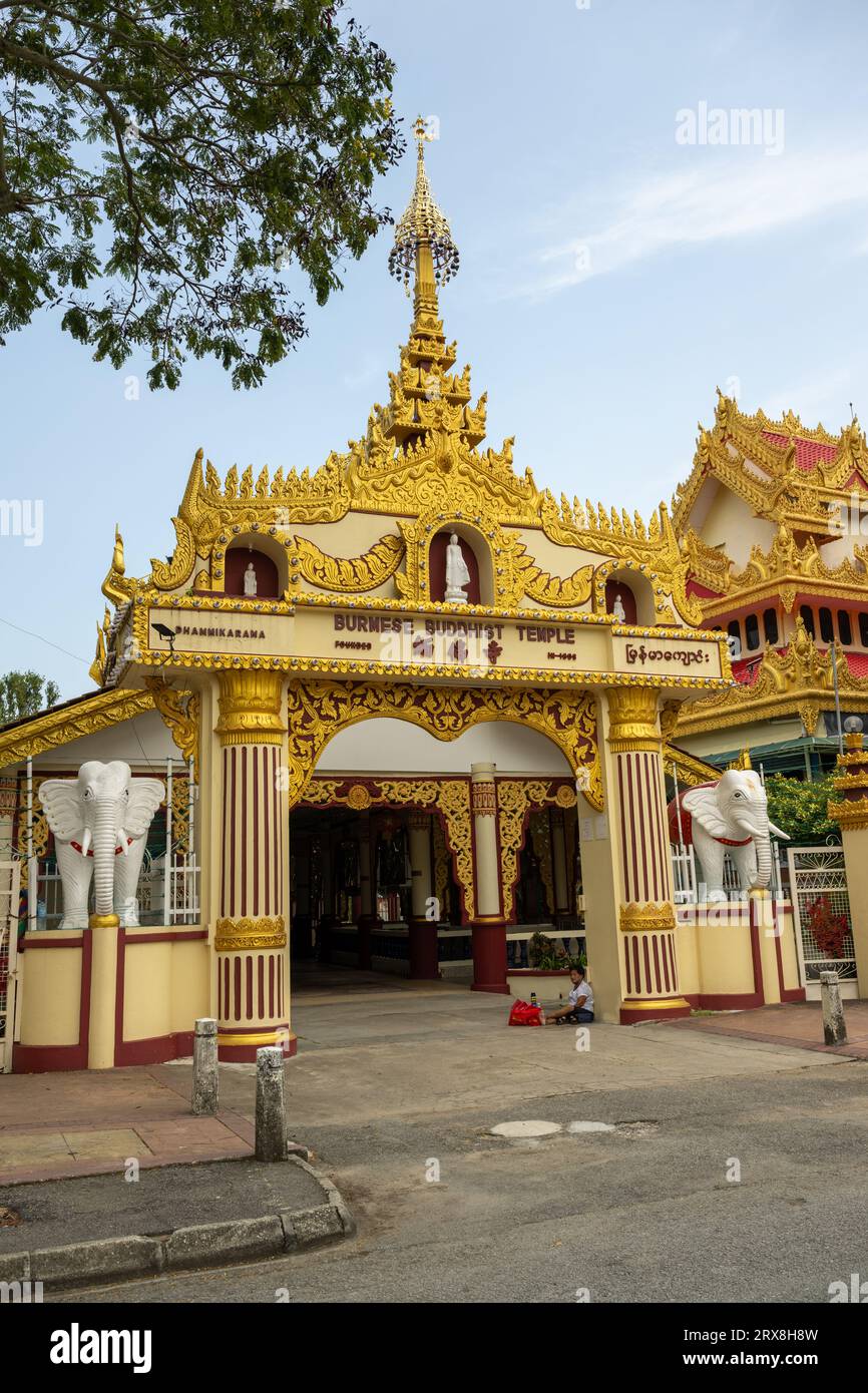 The front entrance of the Burmese Buddhist Temple, Penang, Malaysia ...