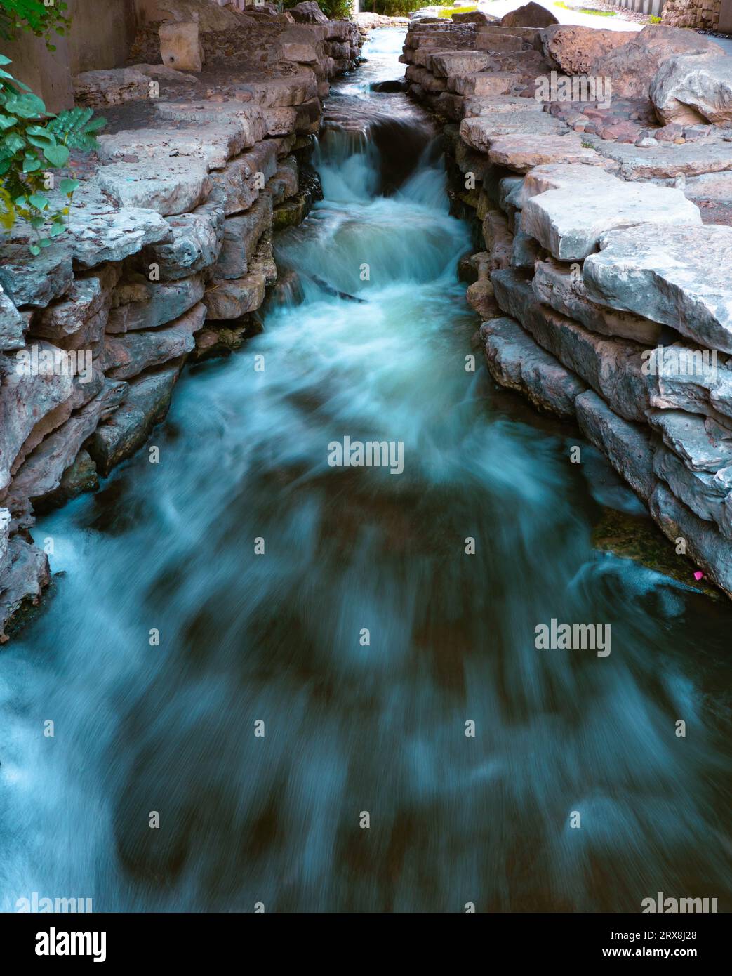 Oasis pathway hi-res stock photography and images - Alamy