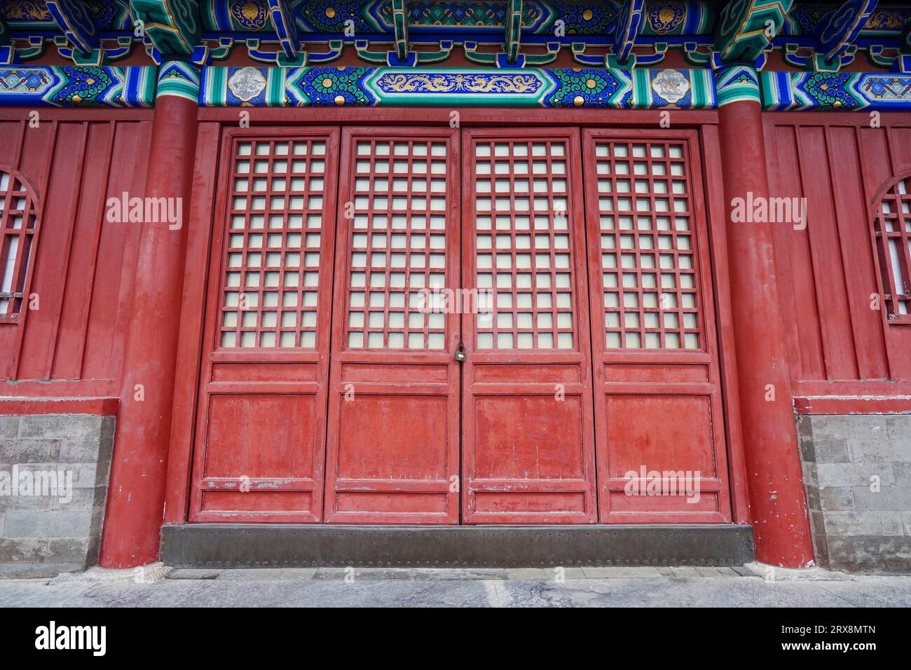 Wood doors and windows of Summer Palace in Beijing Stock Photo - Alamy