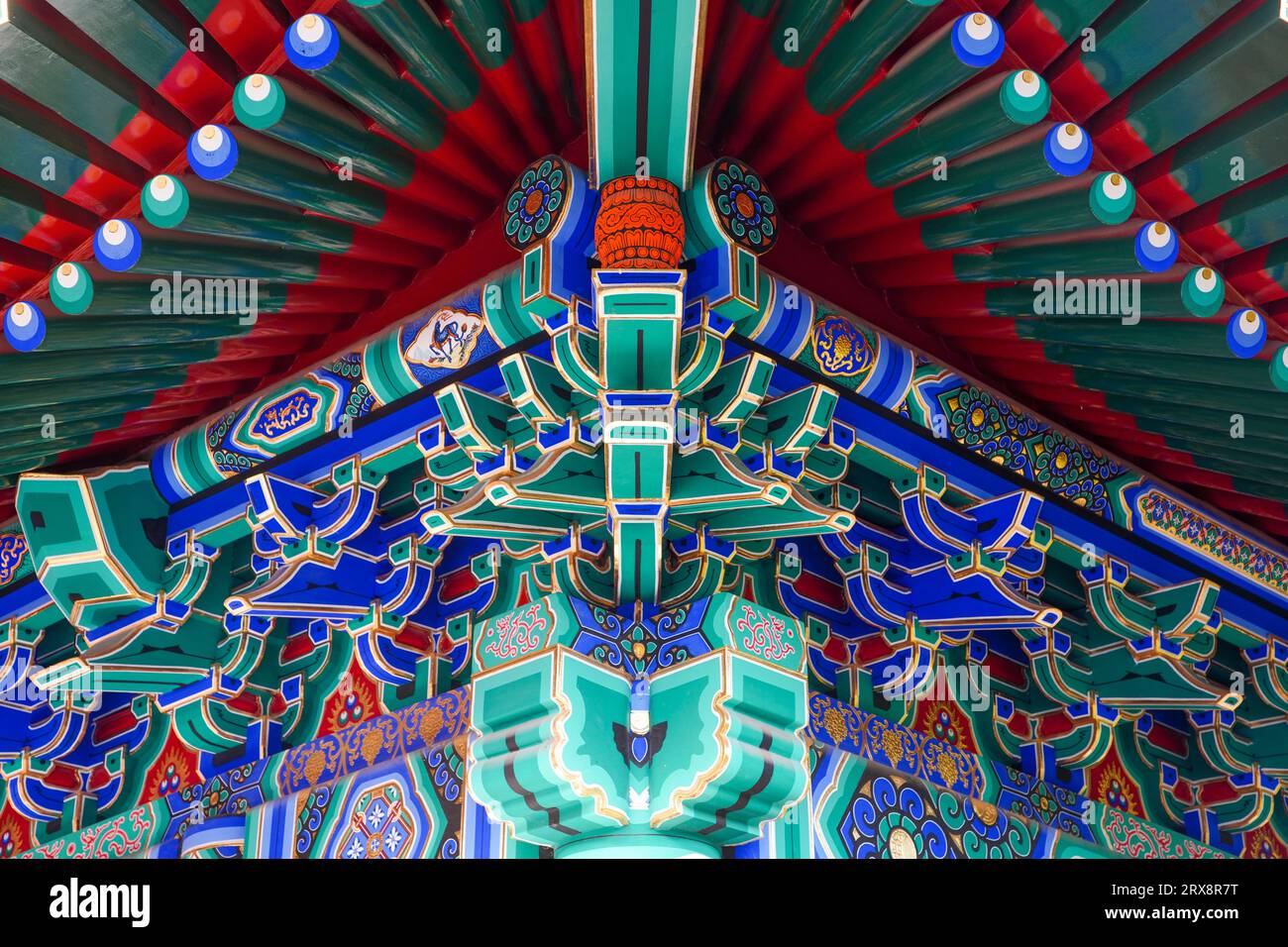 Arch of wooden architecture Painted Tibetan Architecture in Xumi ...