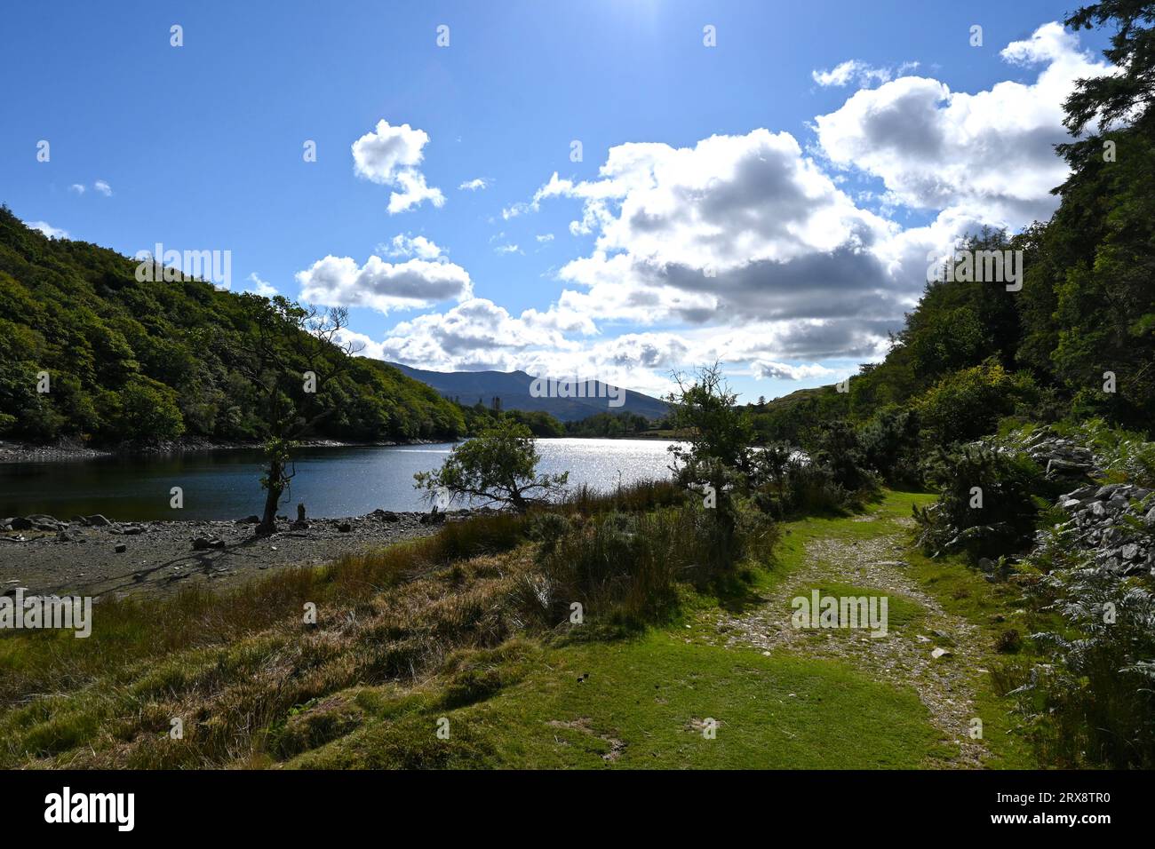 Welsh scenic lake hi-res stock photography and images - Alamy