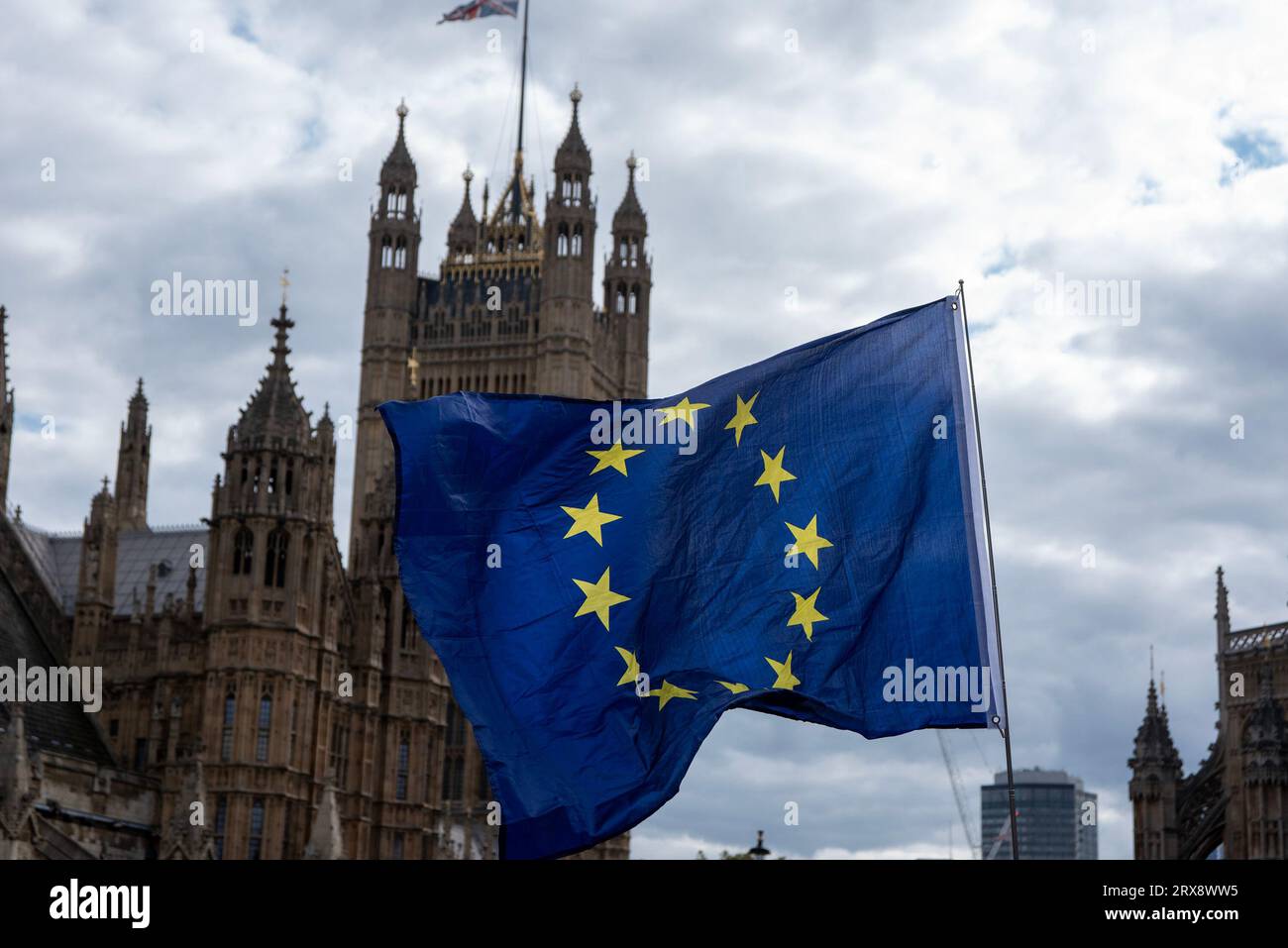 London, UK. 23rd Sep, 2023. A EU flag flies front of the British ...
