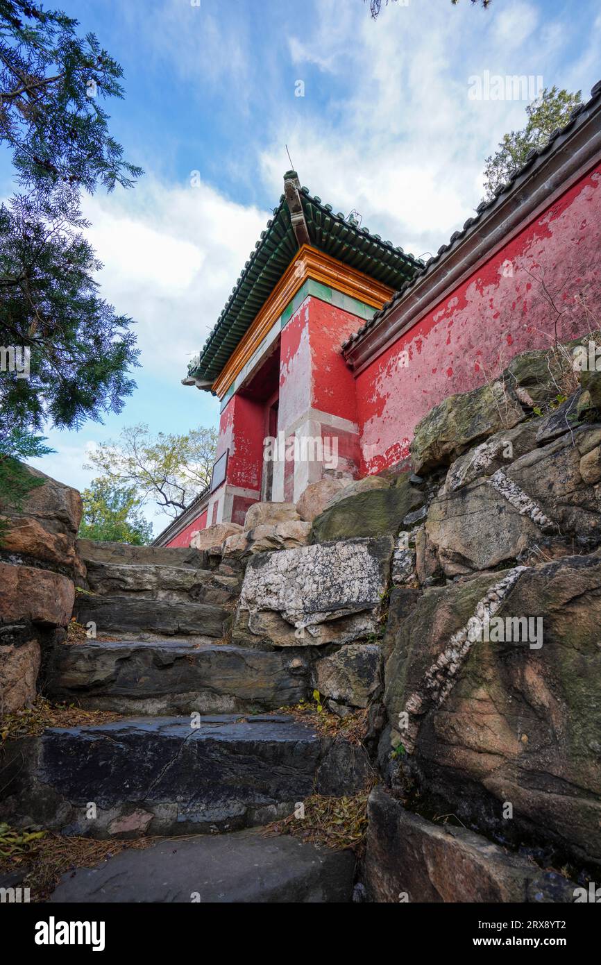 Yunhui temple hi-res stock photography and images - Alamy