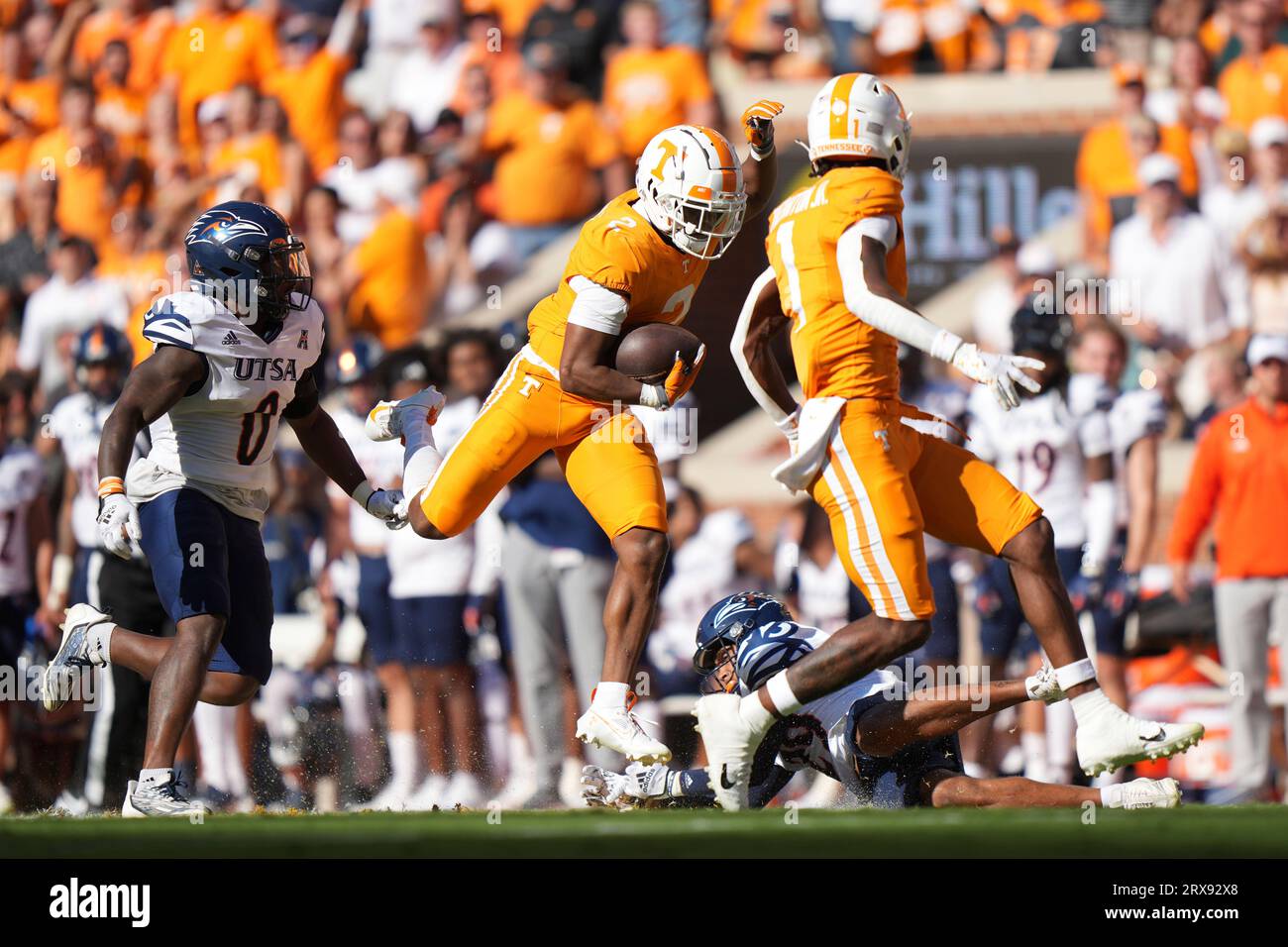 September 23, 2023: Jabari Small #2 of the Tennessee Volunteers runs ...
