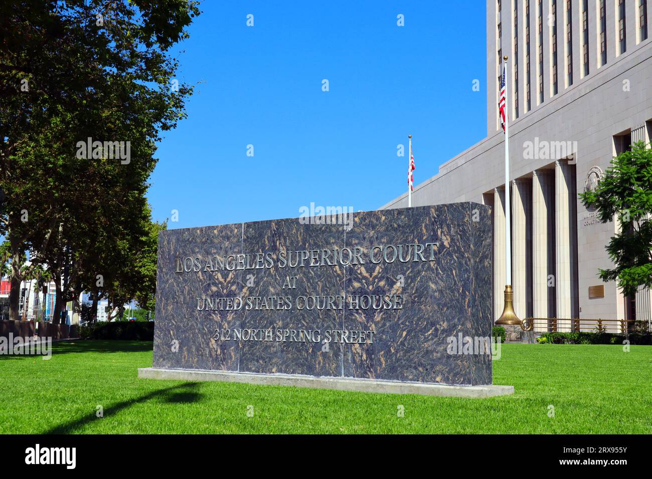 Los angeles superior court exterior hi-res stock photography and images ...