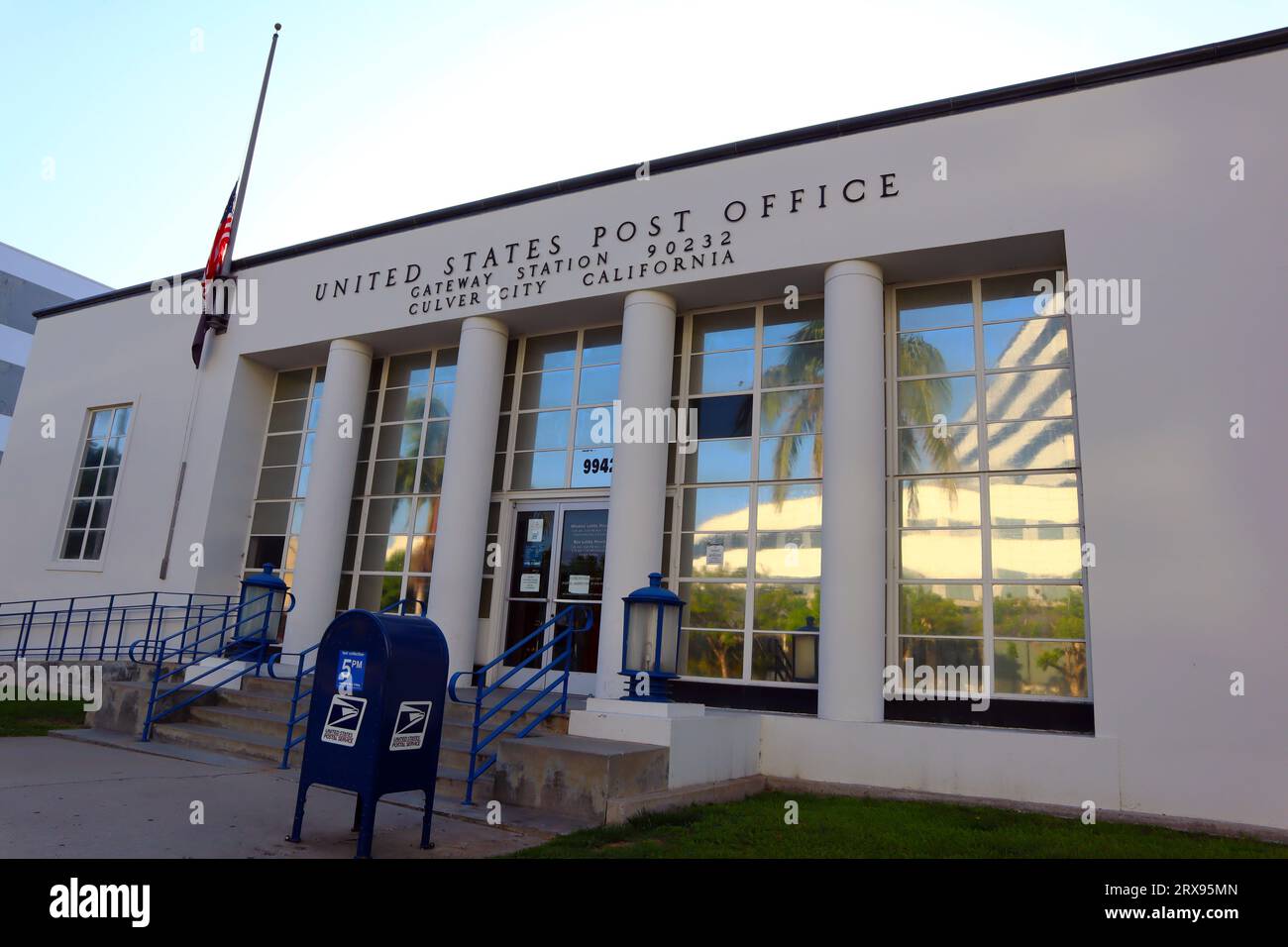 Box culver hi-res stock photography and images - Alamy