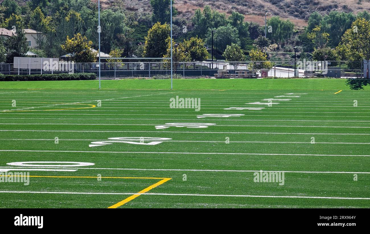 50 yard line on football hi-res stock photography and images - Alamy