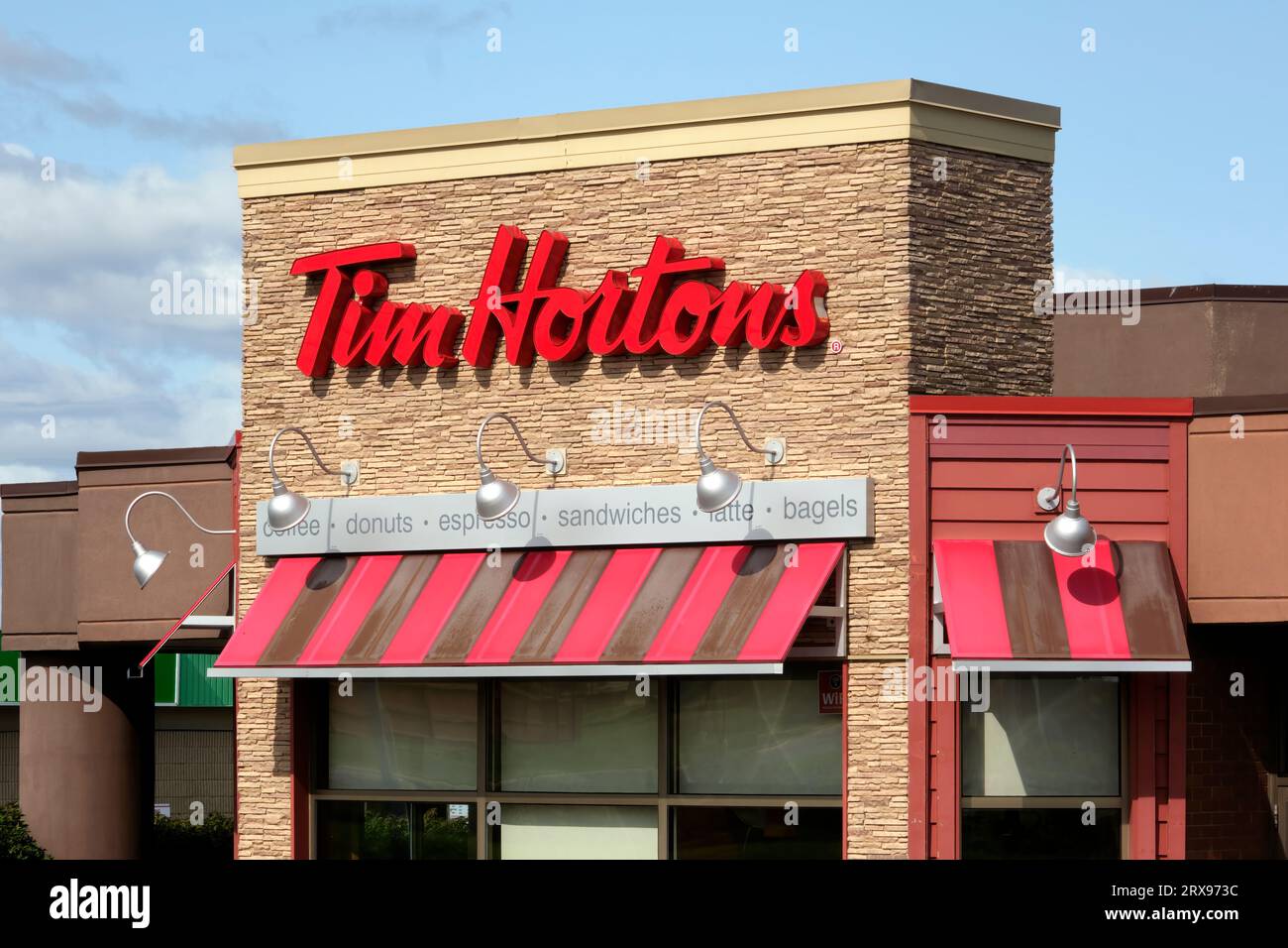 Tim hortons logo hi-res stock photography and images - Alamy
