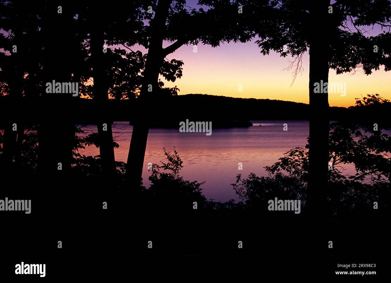 Lake Tiorati dawn, Harriman State Park, New York Stock Photo - Alamy