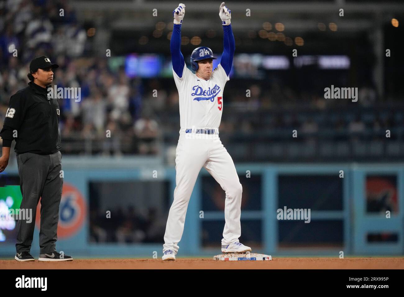 Los Angeles Dodgers' Freddie Freeman (5) celebrates after a double ...