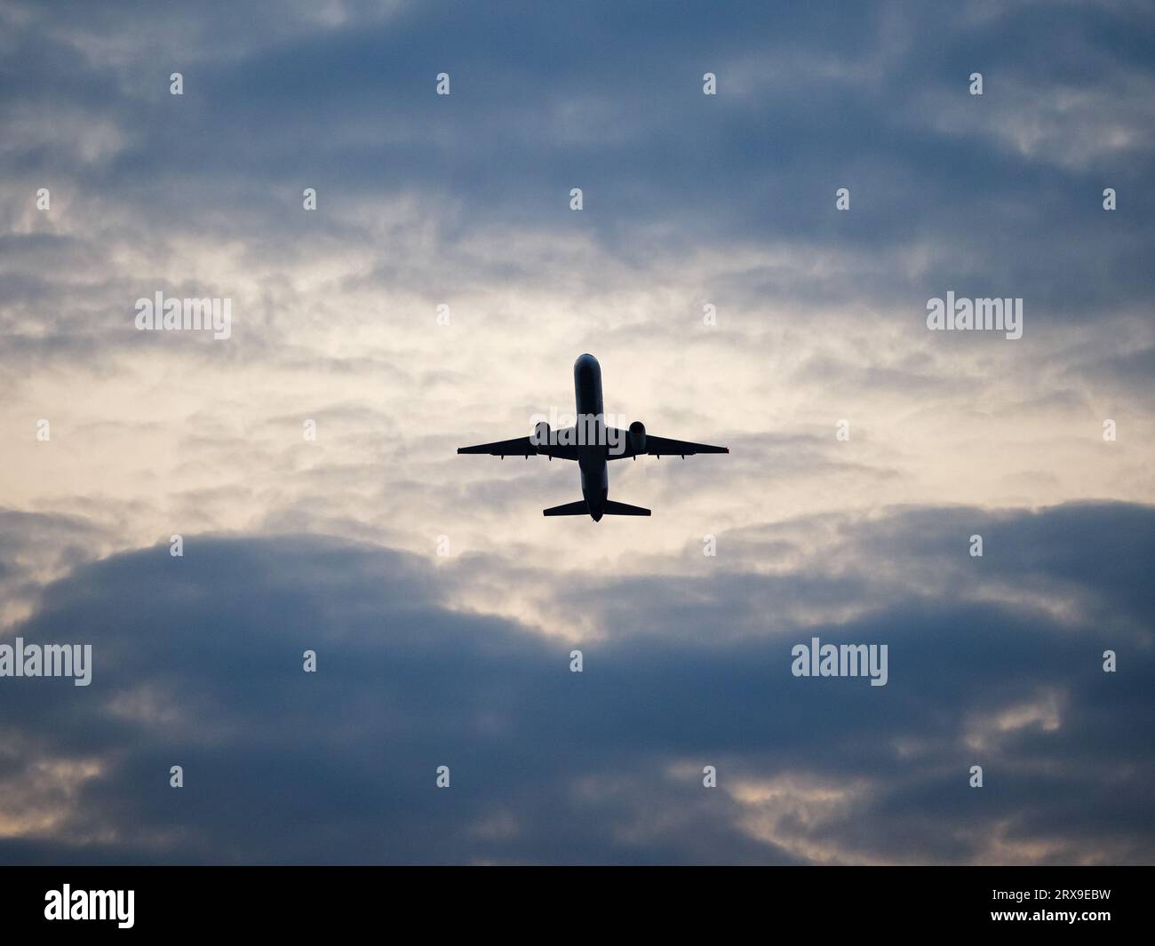 Fedex livery hi-res stock photography and images - Alamy