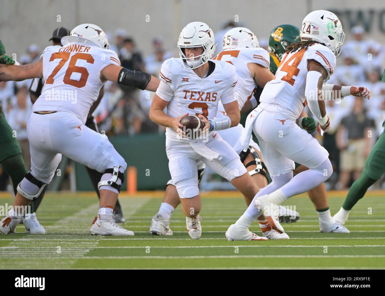 Waco, Texas, USA. 23rd Sep, 2023. Texas Longhorns quarterback Quinn ...
