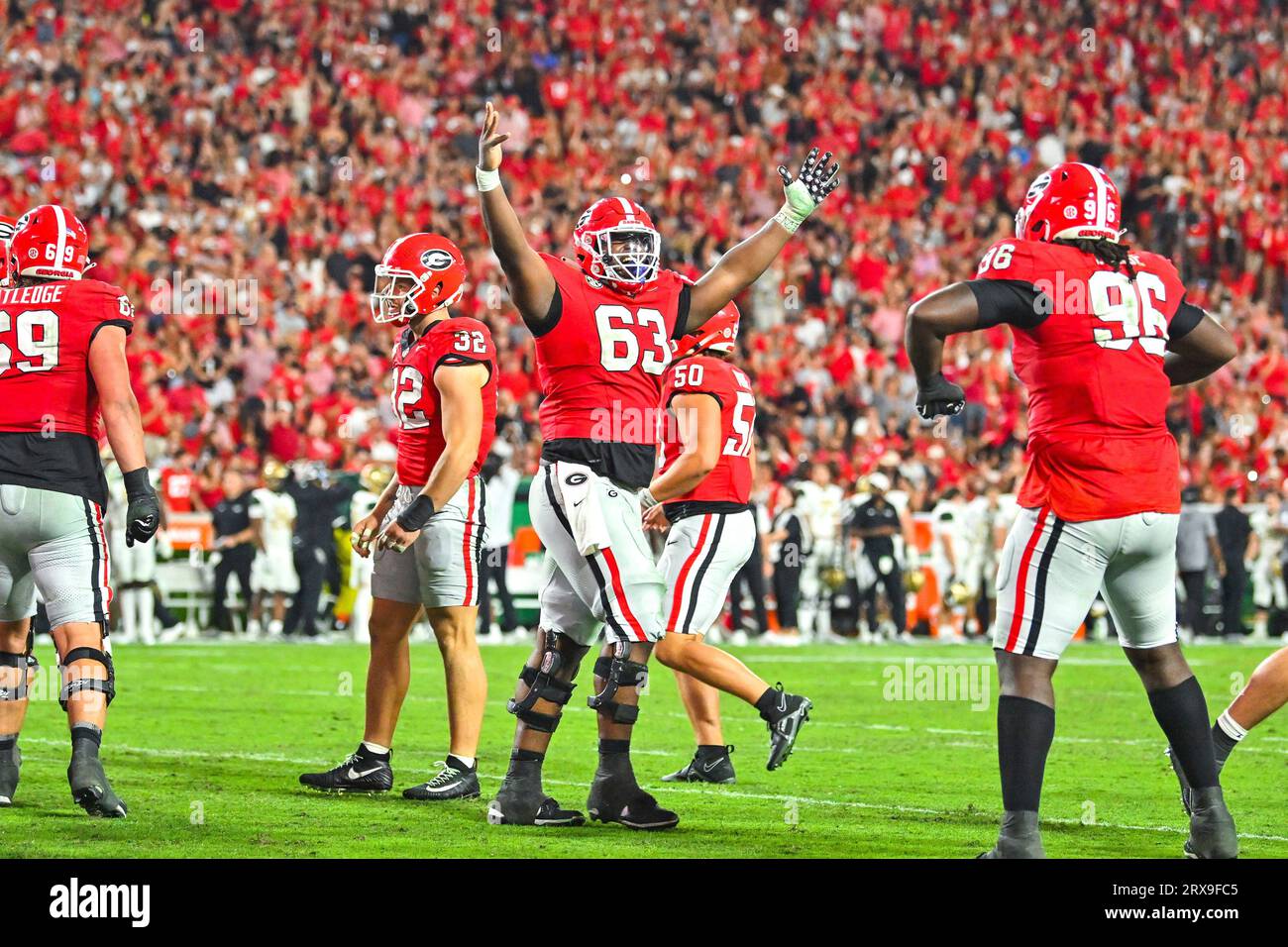 ATLANTA, GA – SEPTEMBER 23: Georgia offensive lineman Sedrick Van Pran ...
