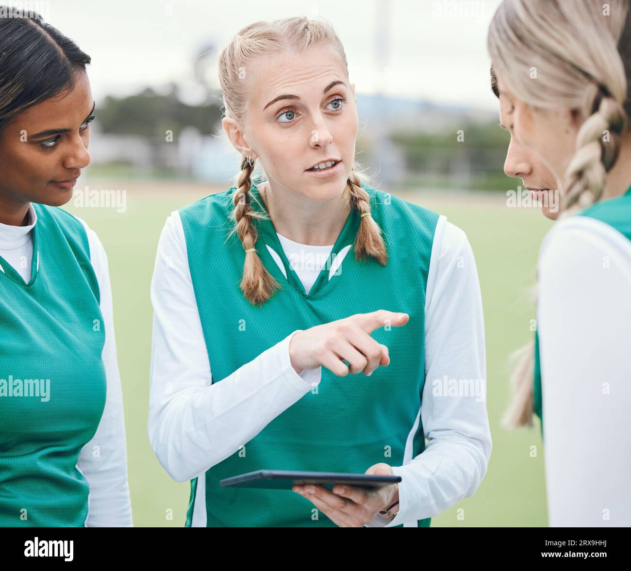 Talking tactics hi-res stock photography and images - Alamy