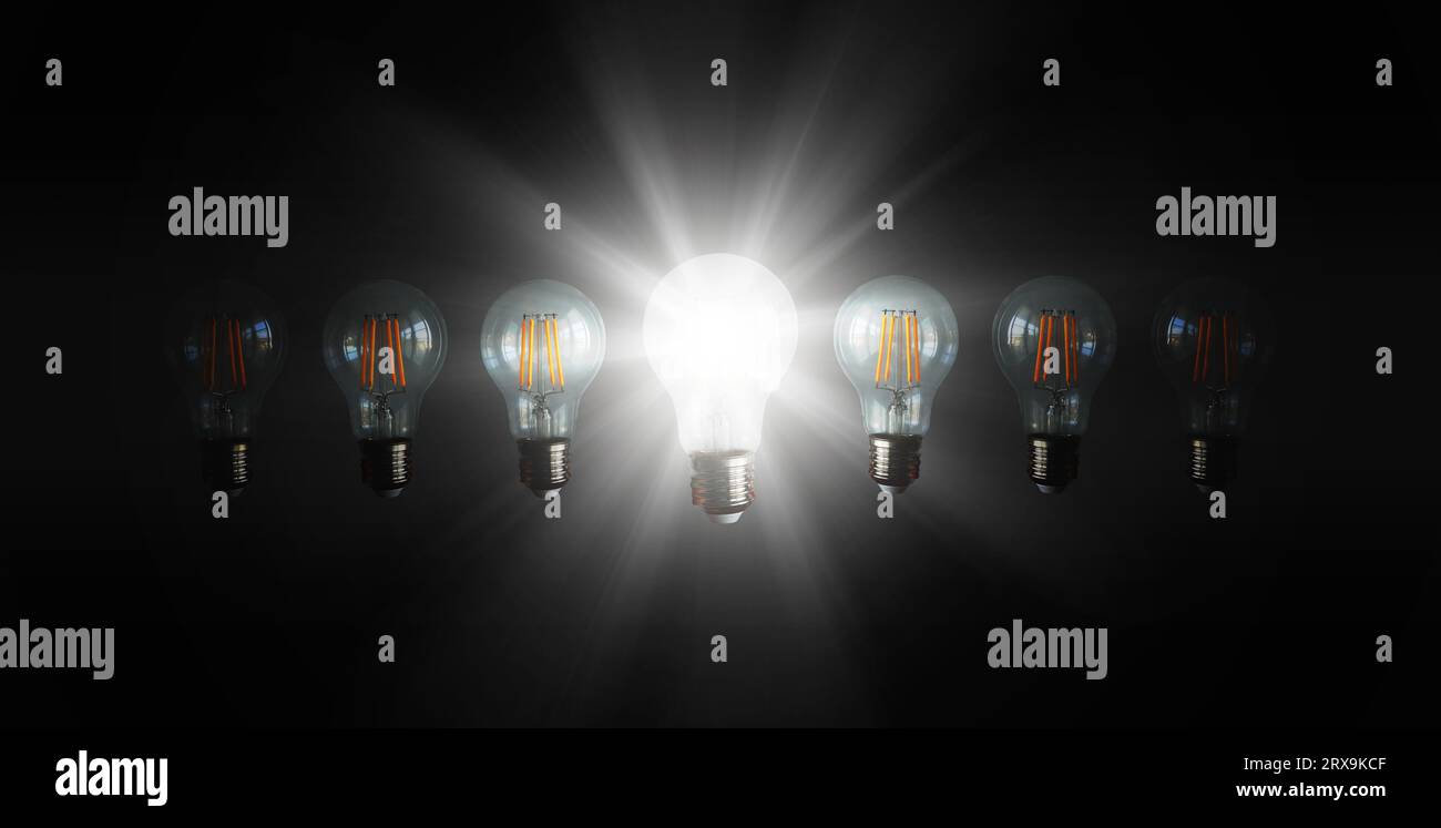Idea lightbulb hi-res stock photography and images - Alamy