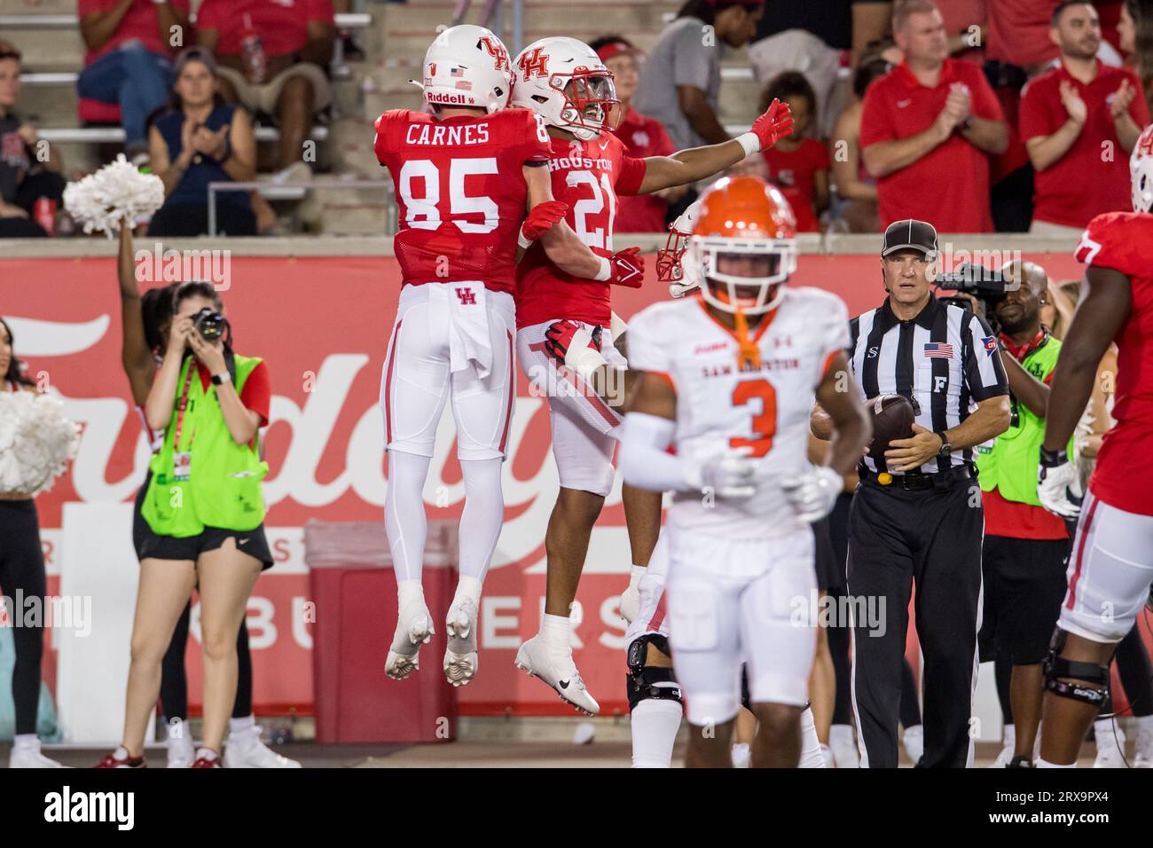 Houston, TX, USA. 23rd Sep, 2023. Houston Cougars running back Stacy ...