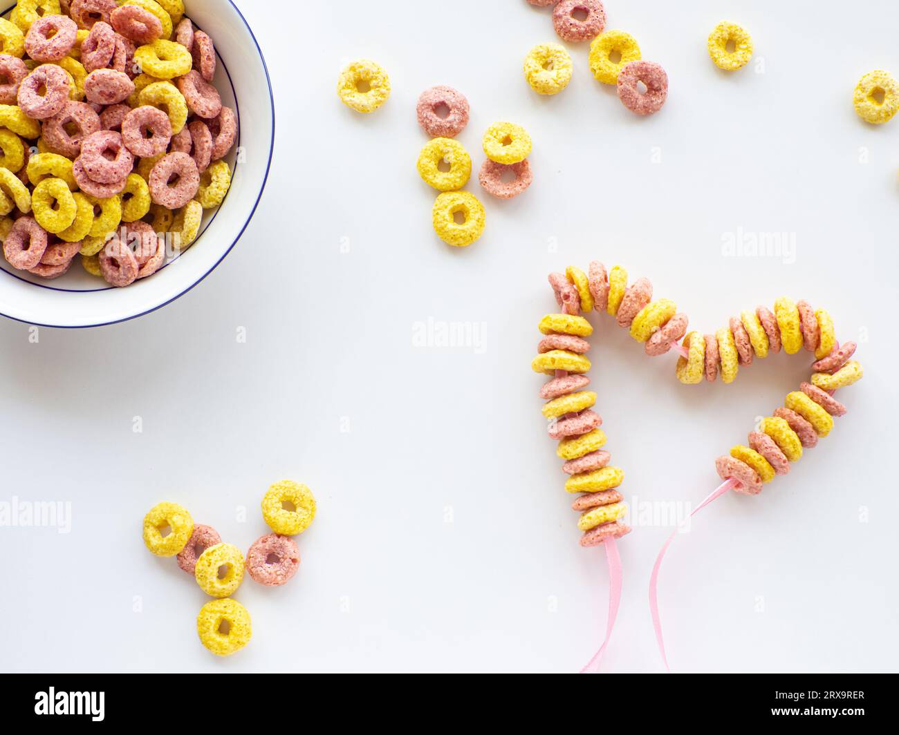 Edible DIY bracelet or necklace for Mothers day. DIY for kids. Bracelet ...