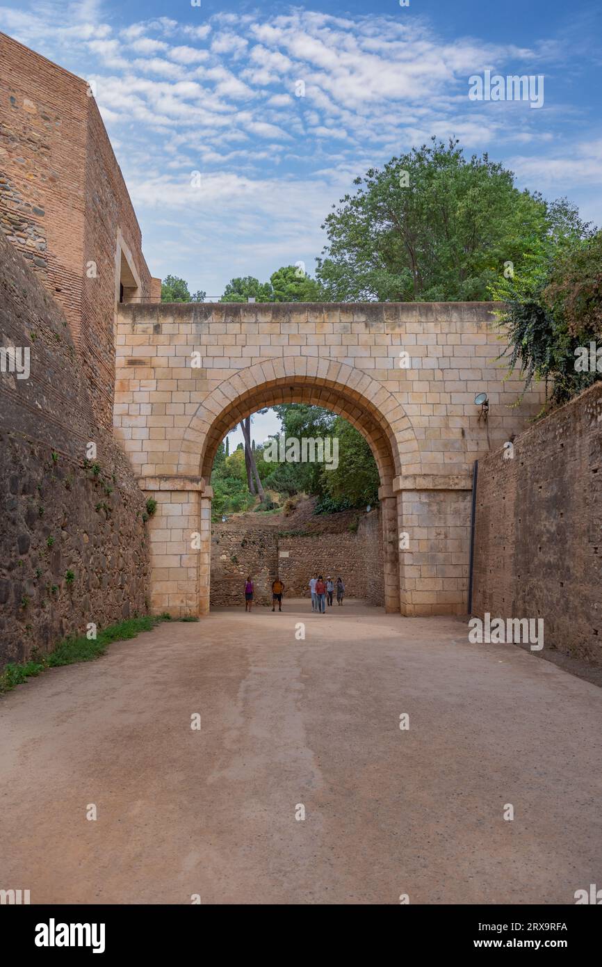 Alhambra de Granada. Palace and fortress. Ramparts, interiors ...