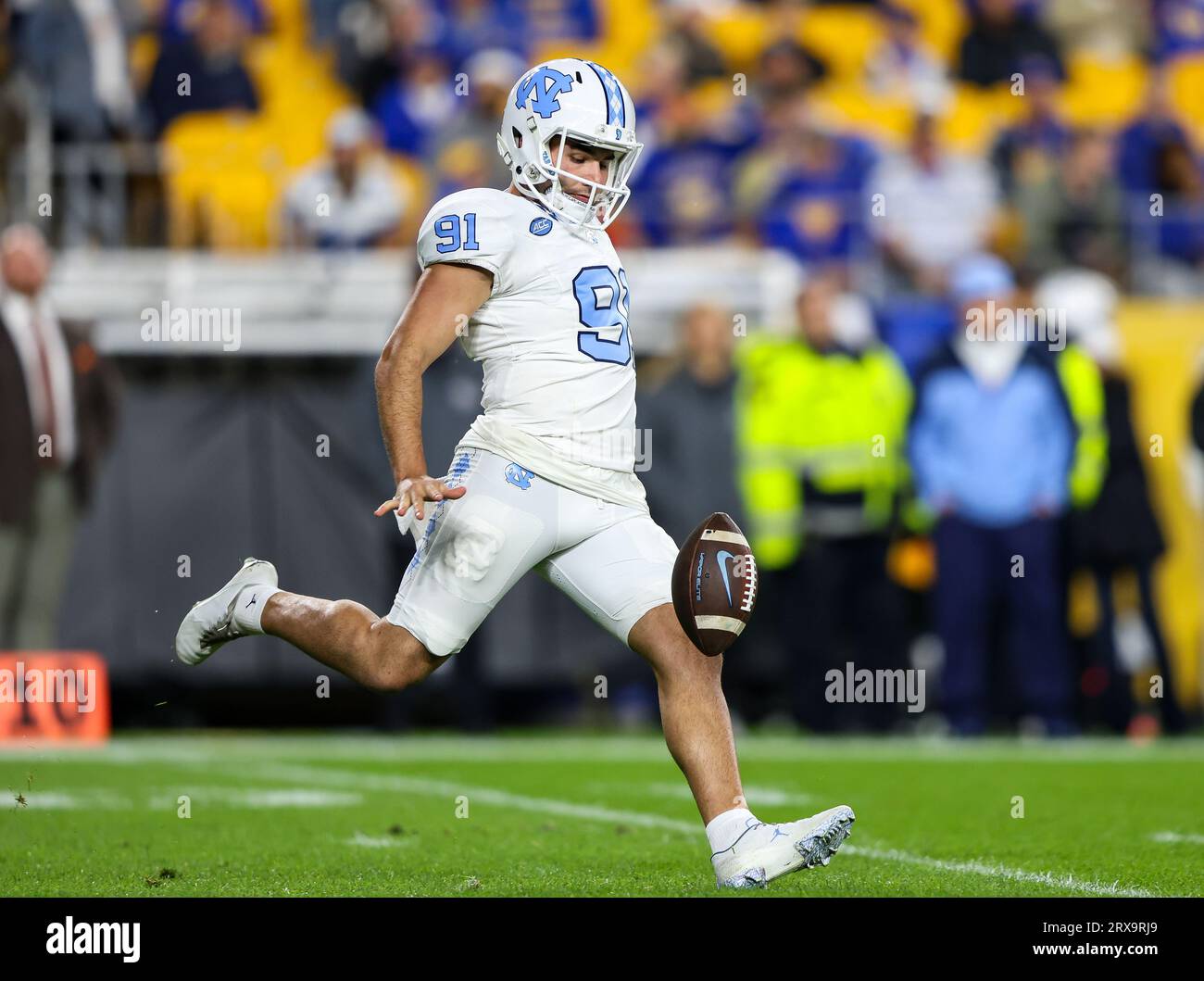 Pittsburgh, Pennsylvania, USA. 23rd Sep, 2023. North Carolina Tarheels ...
