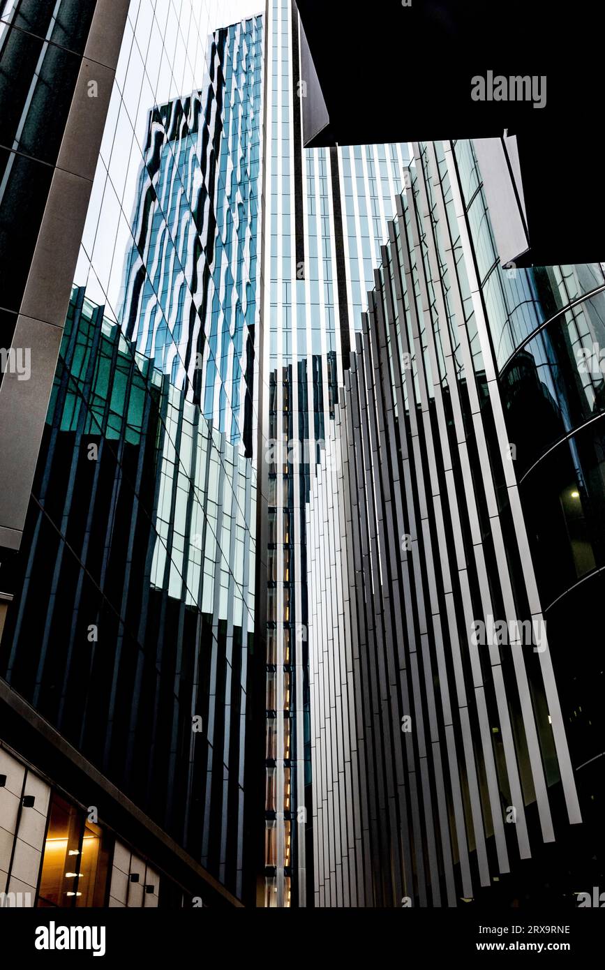 Glass fronted office buildings hi-res stock photography and images - Alamy