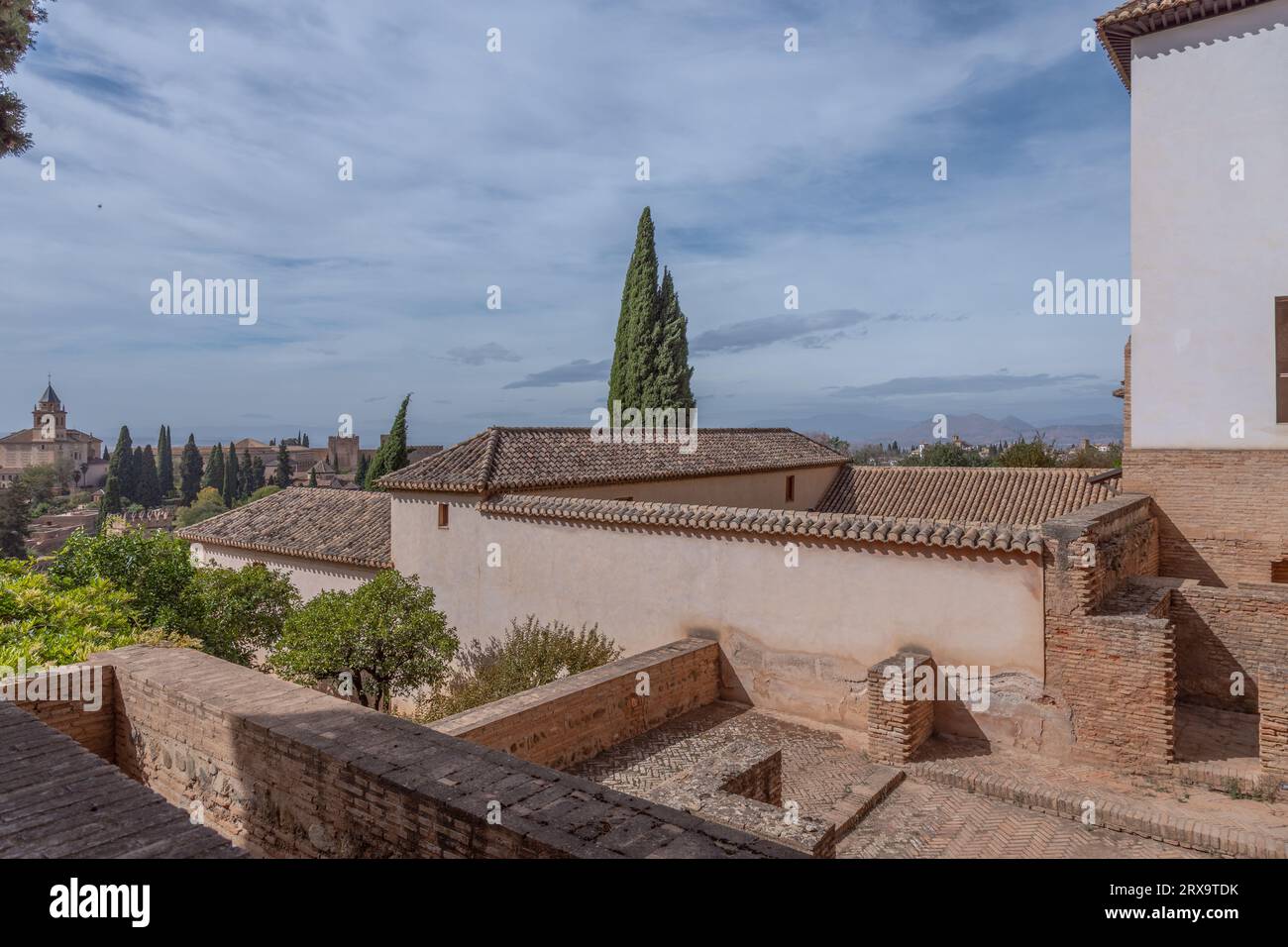 Alhambra de Granada. Palace and fortress. Ramparts, interiors ...