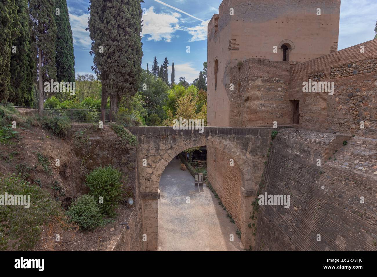 Alhambra de Granada. Palace and fortress. Ramparts, interiors ...