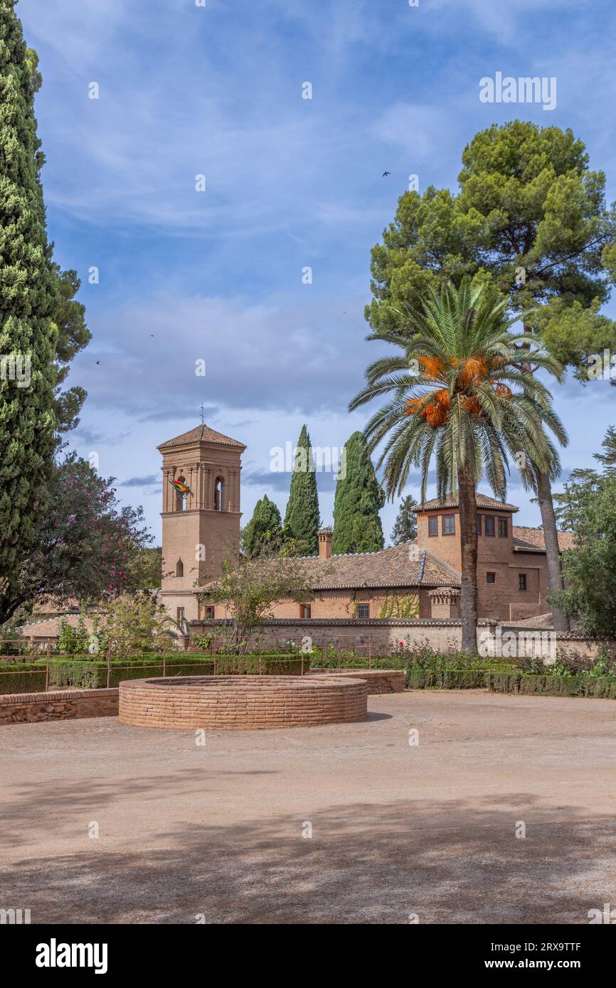 Alhambra de Granada. Palace and fortress. Ramparts, interiors ...