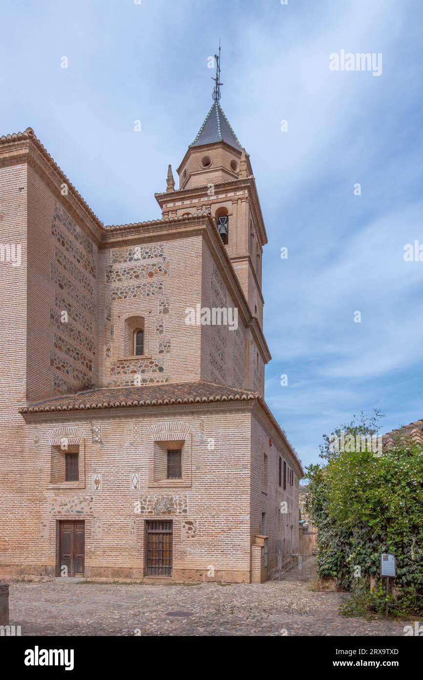 Alhambra de Granada. Palace and fortress. Ramparts, interiors ...