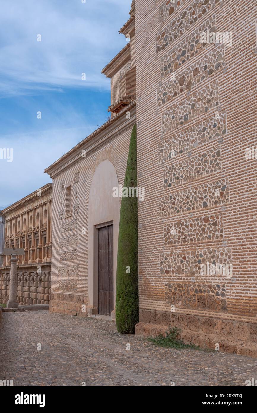 Alhambra de Granada. Palace and fortress. Ramparts, interiors ...