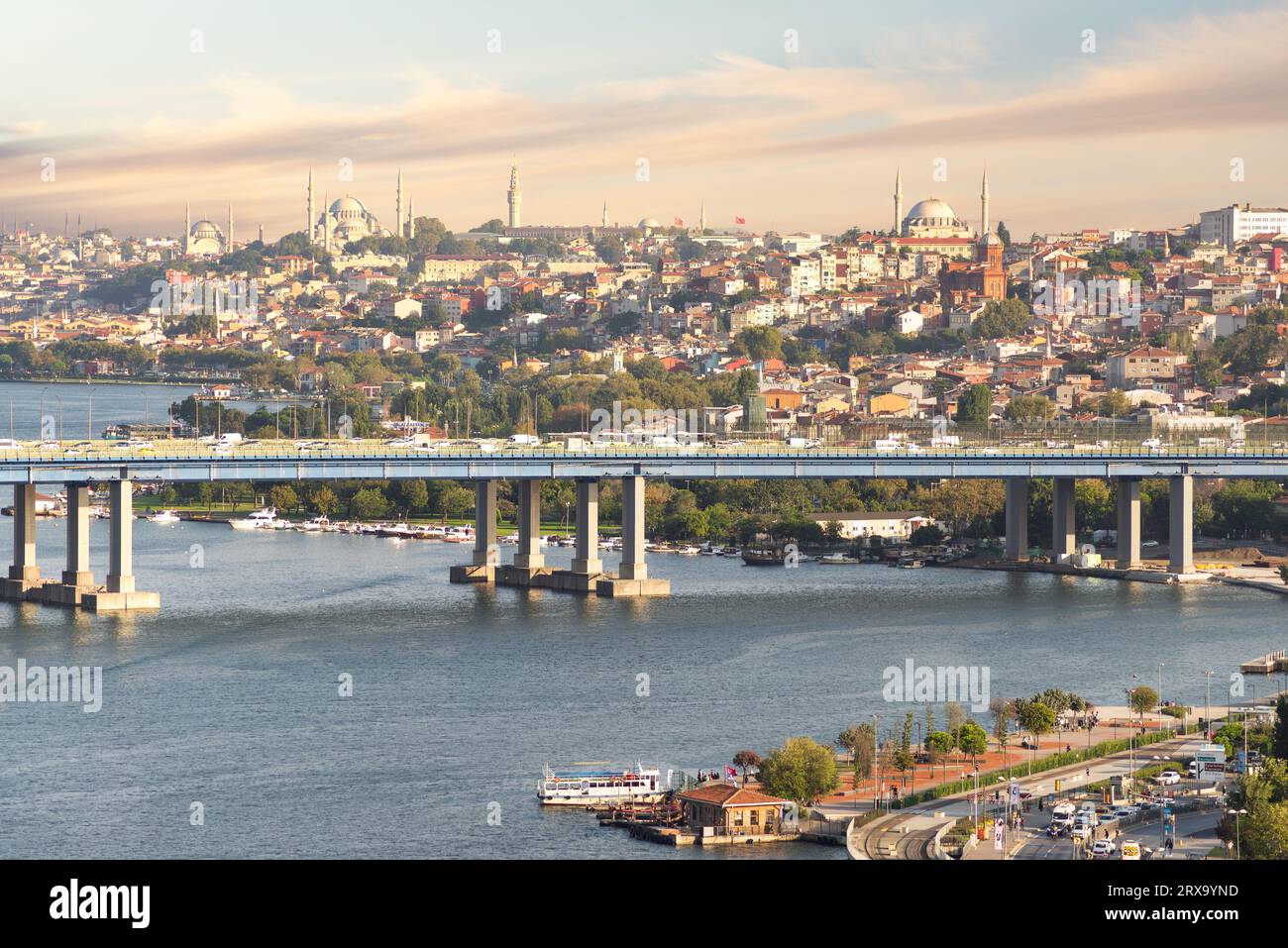 Aerial view from Pierre Loti popular hilltop park of the Halic Bridge ...
