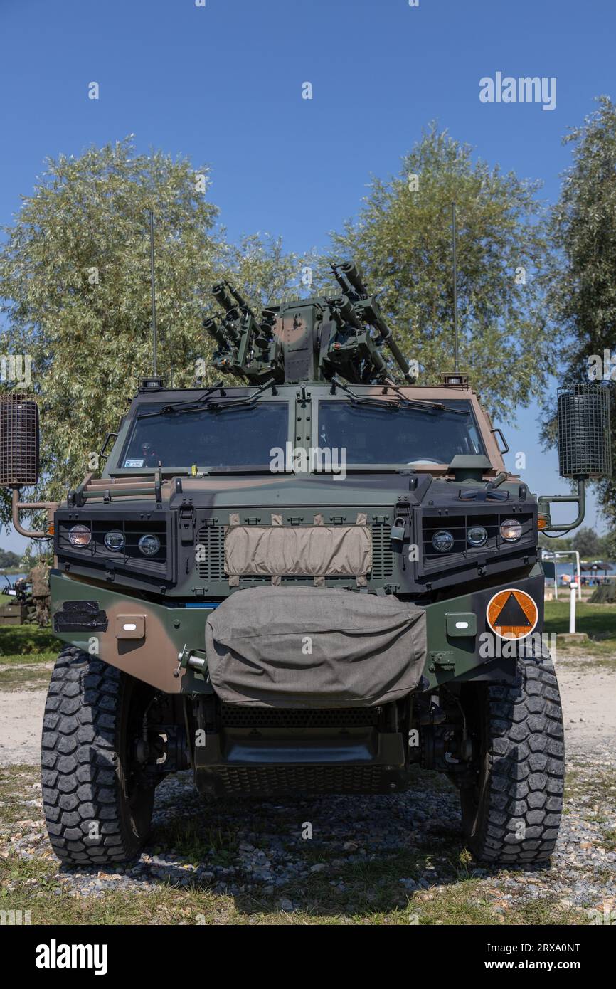 Anti aircraft missile system poprad hi-res stock photography and images ...