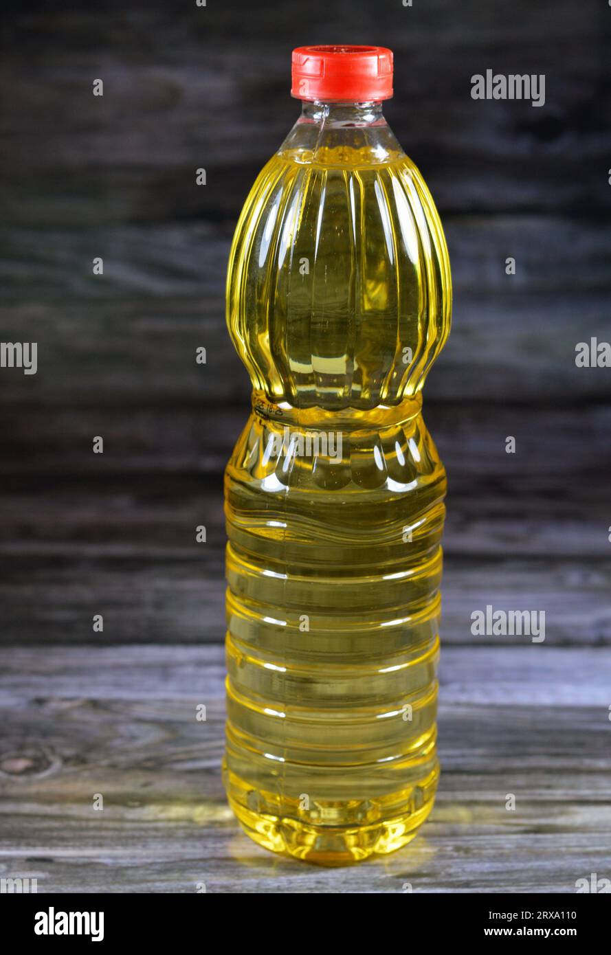 Food oil that is of mixture of sunflower, corn, soybean and natural oil ...