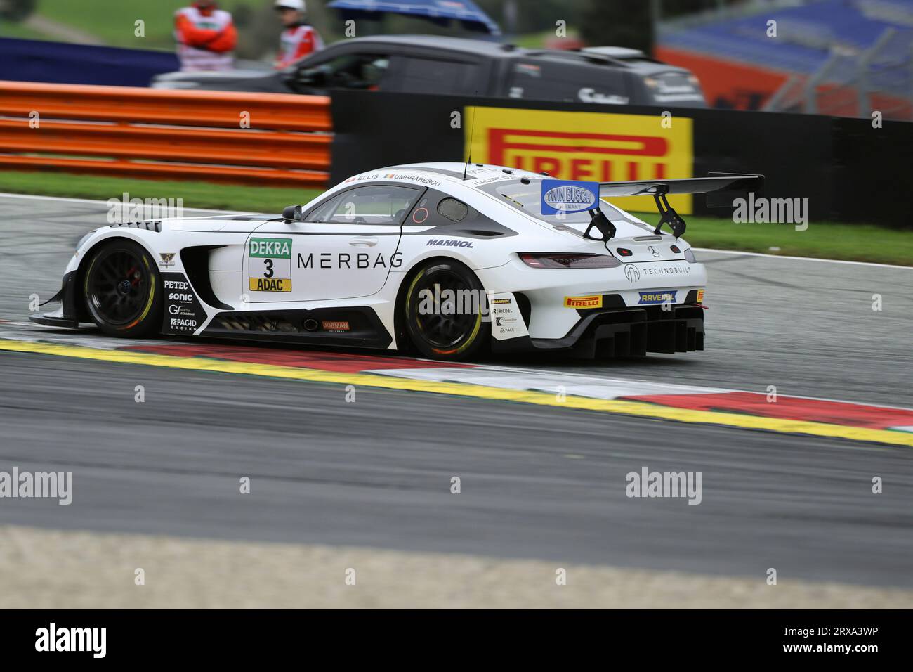 Philip ellis im amg mercedes gt3 hi-res stock photography and images ...