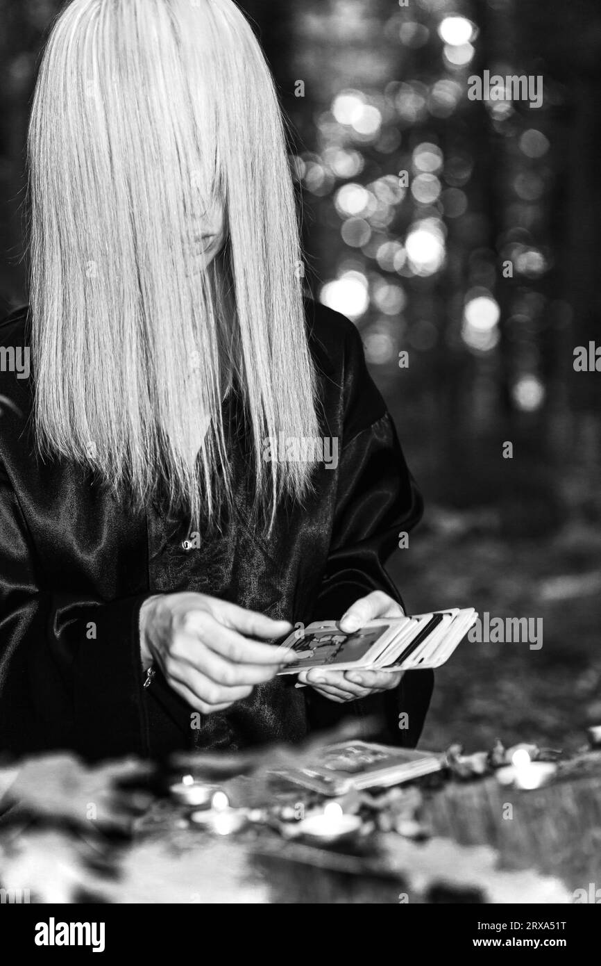 Tarot cards esoteric magic Black and White Stock Photos & Images - Alamy