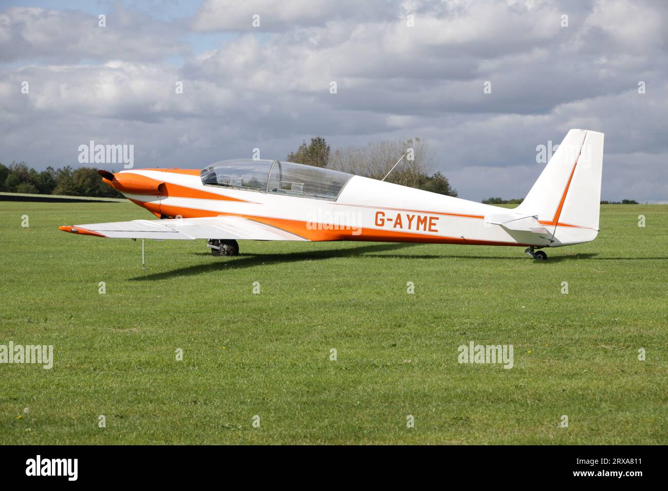 A Fournier RF5 motorised glider at Parham airfield West Sussex Stock ...