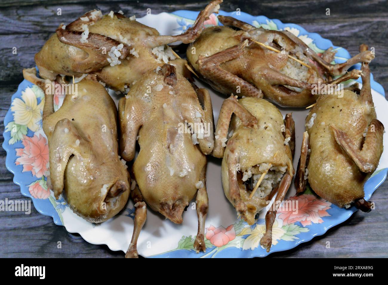 Roast pigeon hi-res stock photography and images - Alamy