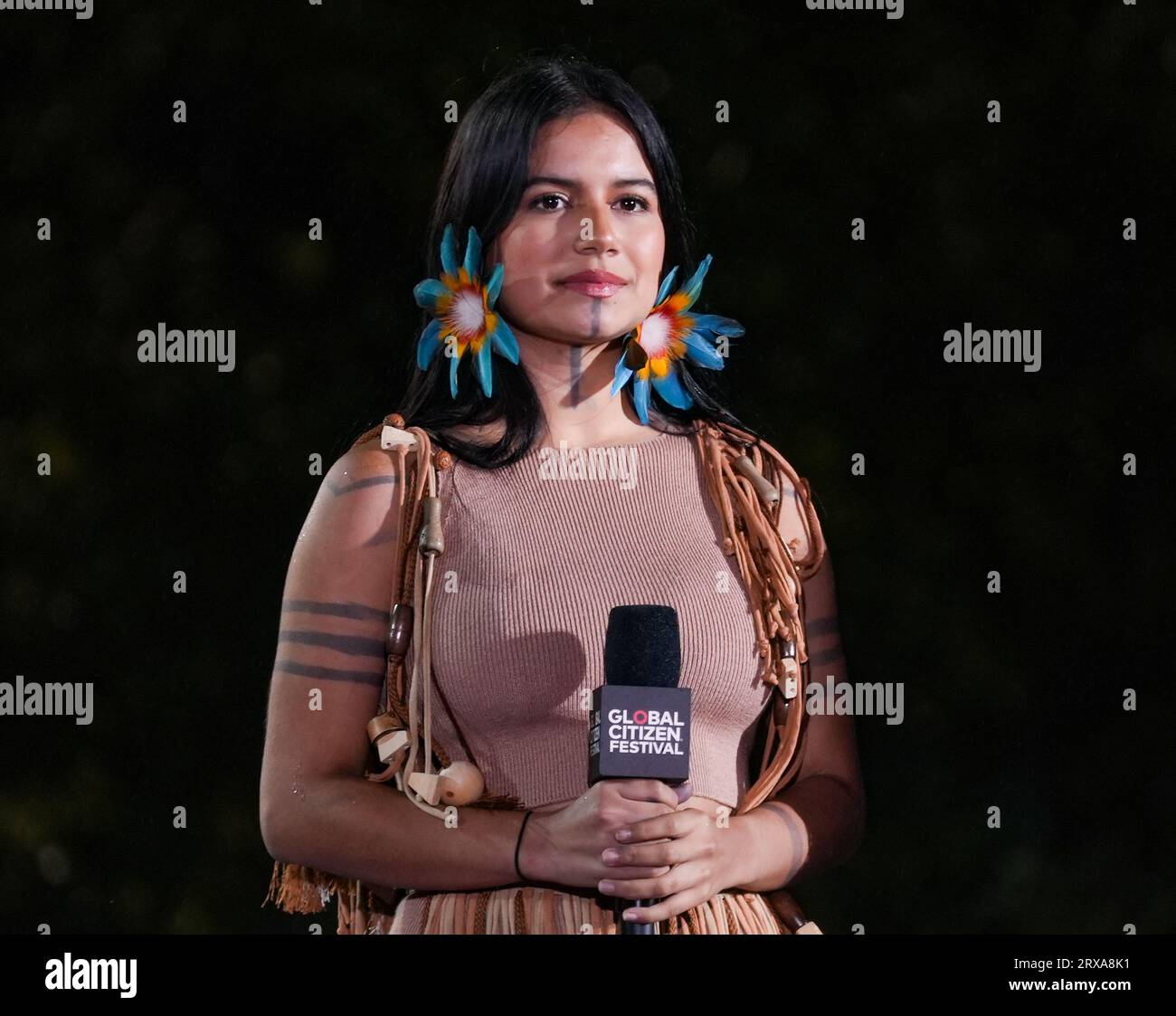 Helena gualinga hi-res stock photography and images - Alamy