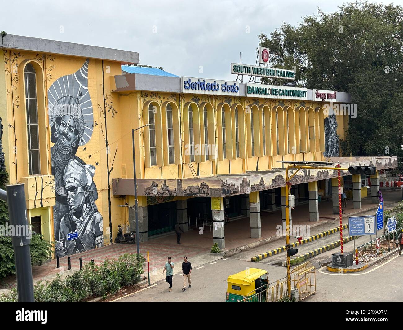 Bangalore cantonment station hi-res stock photography and images - Alamy