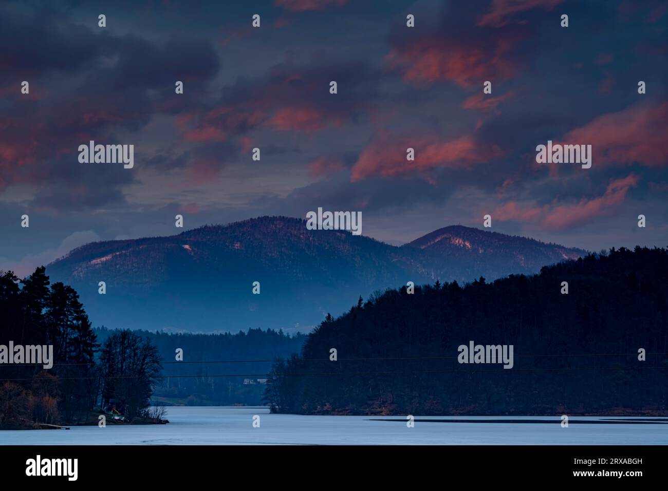 Long exposure landscape lake hi-res stock photography and images - Alamy