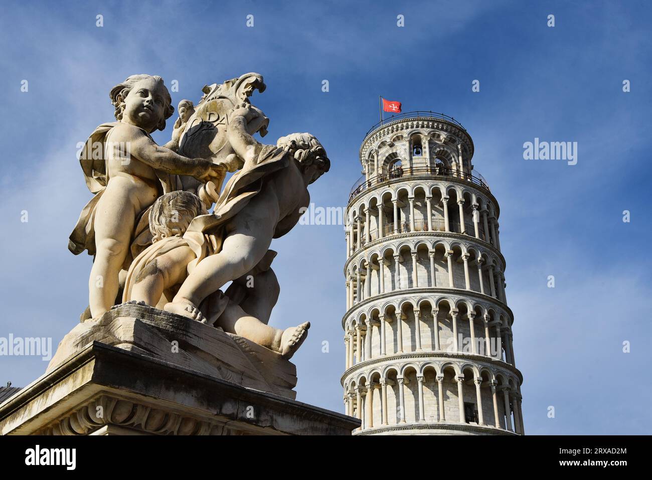 Leaning tower pisa statue cherubs hi-res stock photography and images ...