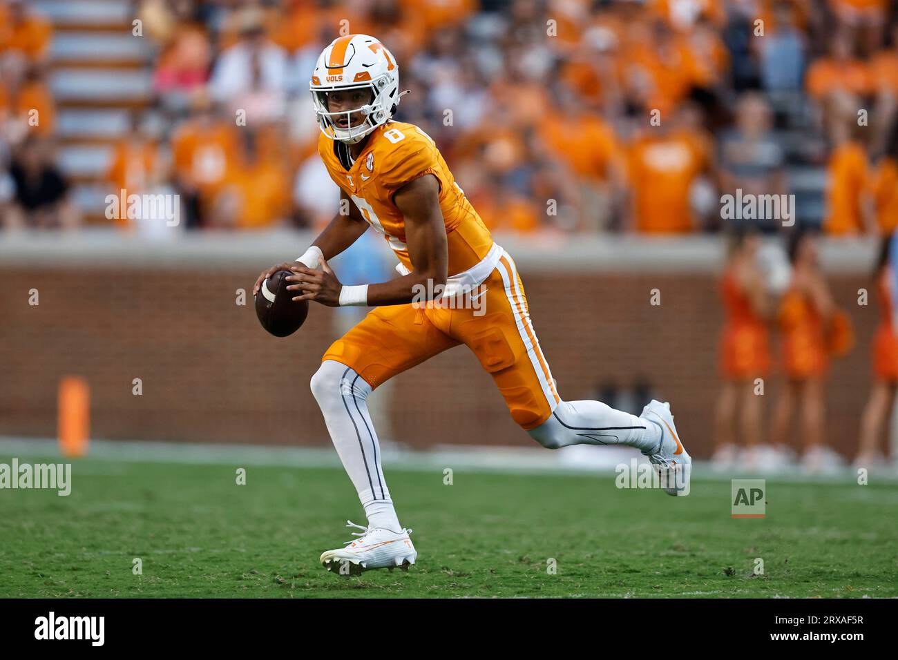 Tennessee quarterback Nico Iamaleava (8) looks for a receiver as he ...