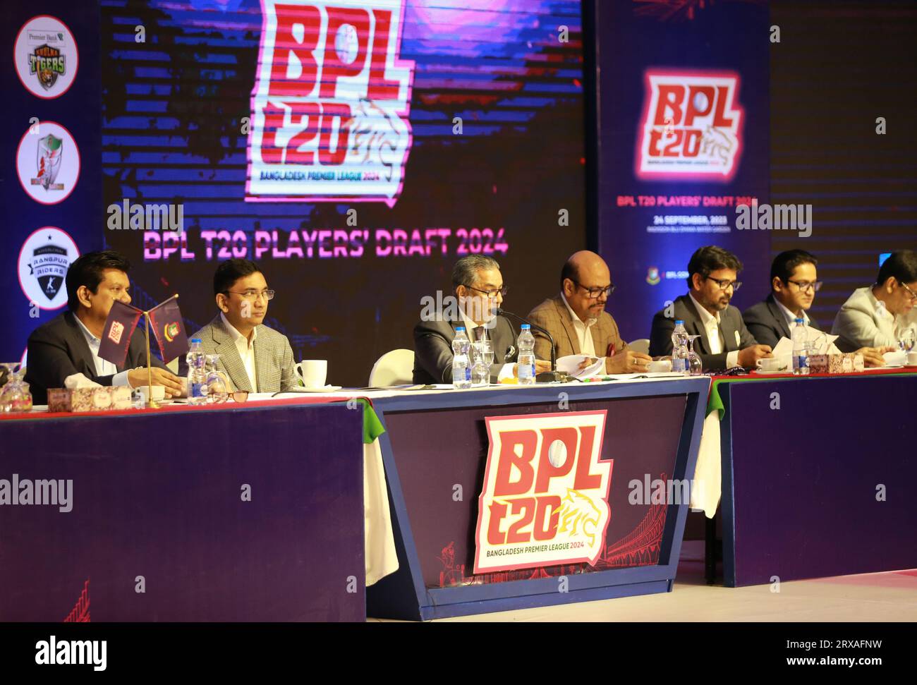 Dhaka dominators hi-res stock photography and images - Alamy