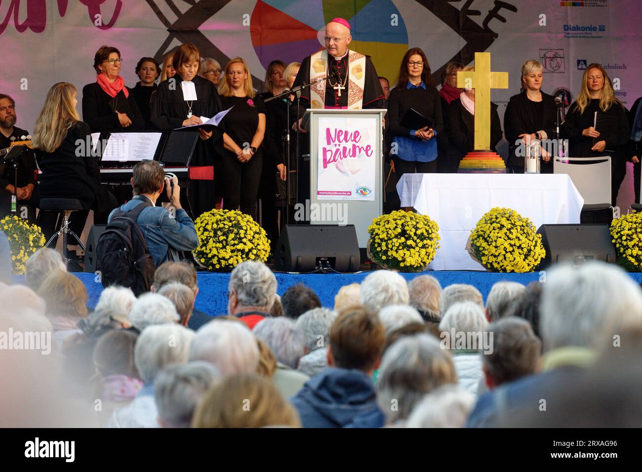 Bottrop, Germany. 24th Sep, 2023. EKD Council President Annette ...