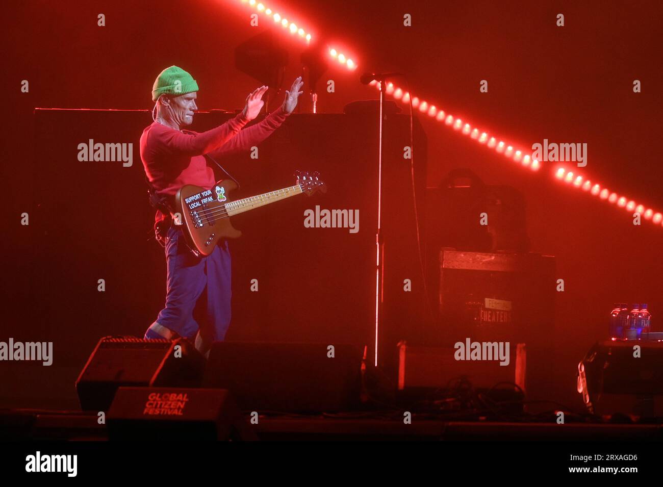 Music band rock flea hi-res stock photography and images - Alamy