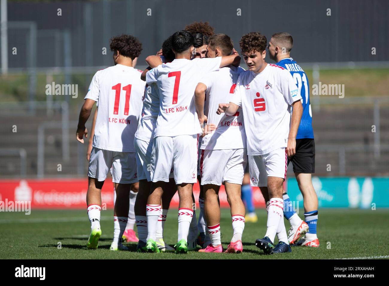 Koeln, Deutschland. 24th Sep, 2023. 1.FC Koeln U19 im Jubel nach dem Tor Arda Suene (1.FC Koeln ...